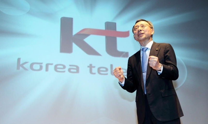 황창규 회장 사실상 연임 확정에도 'KT CEO 리스크' 왜? | 비즈한국